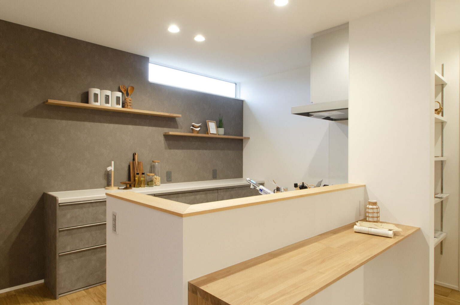 収納たっぷり家族が集まる家｜ACTUS LABO｜家具も一緒に考えるセミオーダー型の新しい家づくり